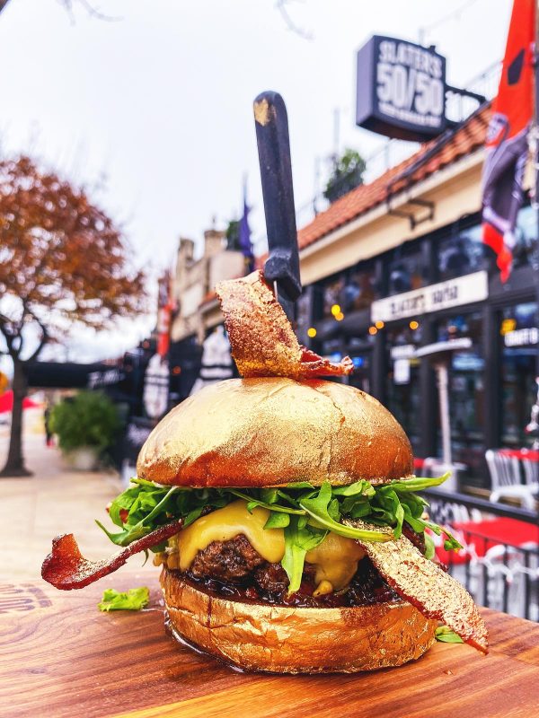 Look At This Fucking Dish: Slater's 50/50's 24-Karat Gold-Dusted Burger ...