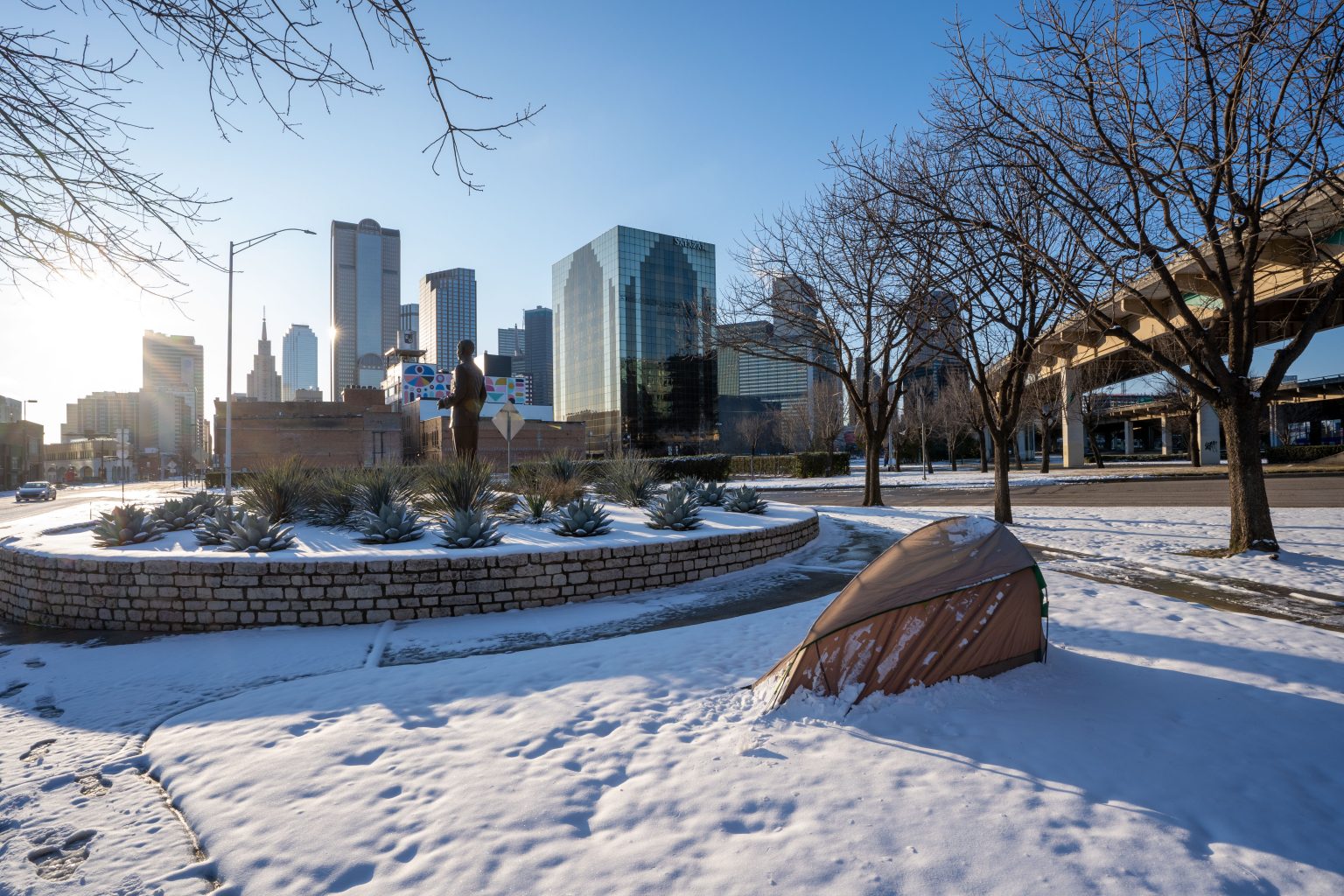 A City Under Snow, As Seen By Dallas Photographers. | Central Track