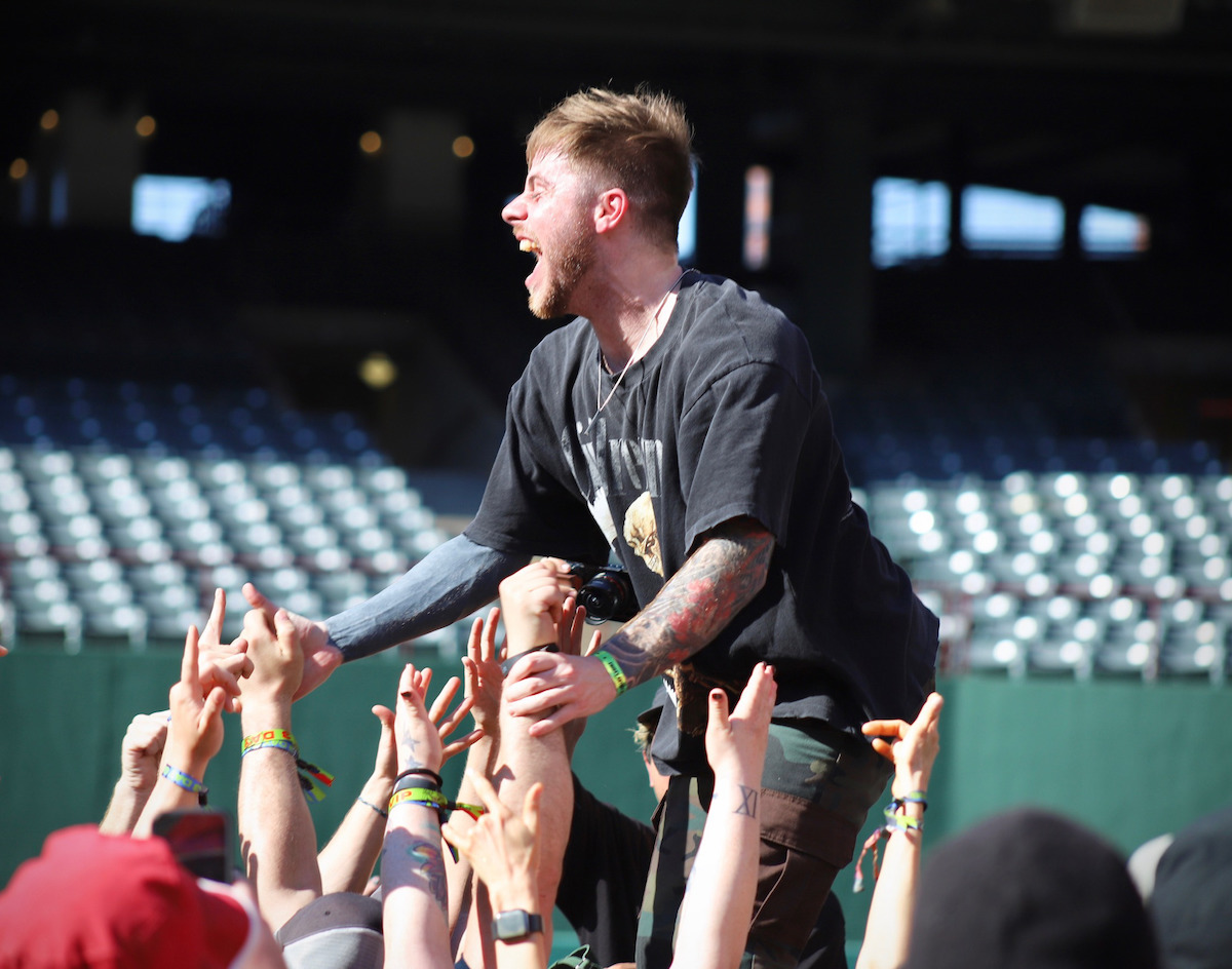 [PHOTOS] On The Return Of So What?! | Central Track